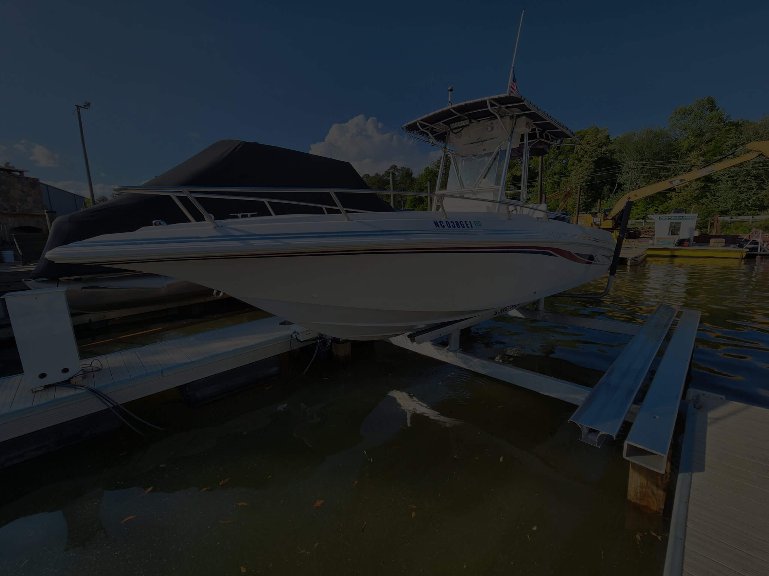 Hydraulic Boat Lifts: Helix-P from Sunstream Boat Lifts